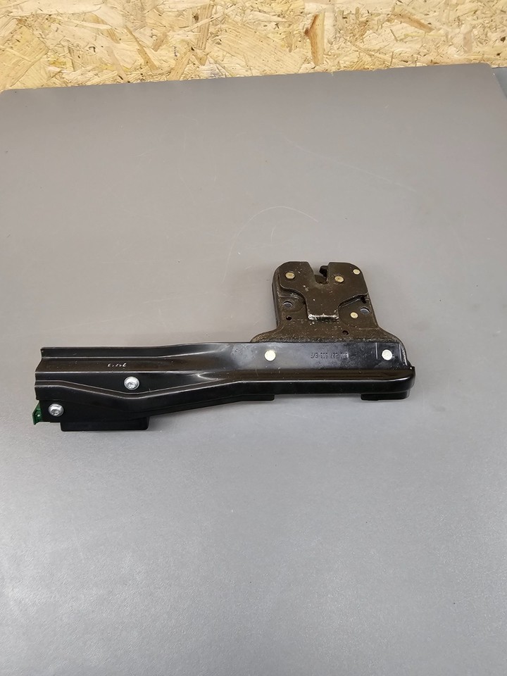 Audi TT Mk1 8N Tailgate Boot Lid Lock Catch Latch Assembly 8N0827505E ...