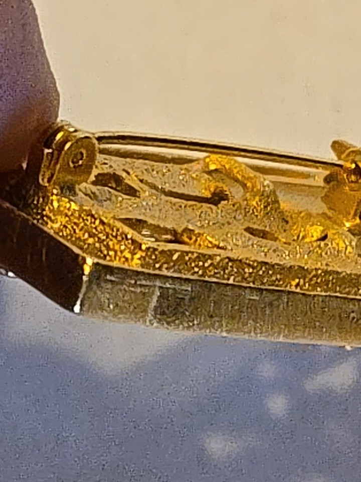 Vintage Super Woman In Phone Booth 2.25" Broach Pin Golden Tone ...