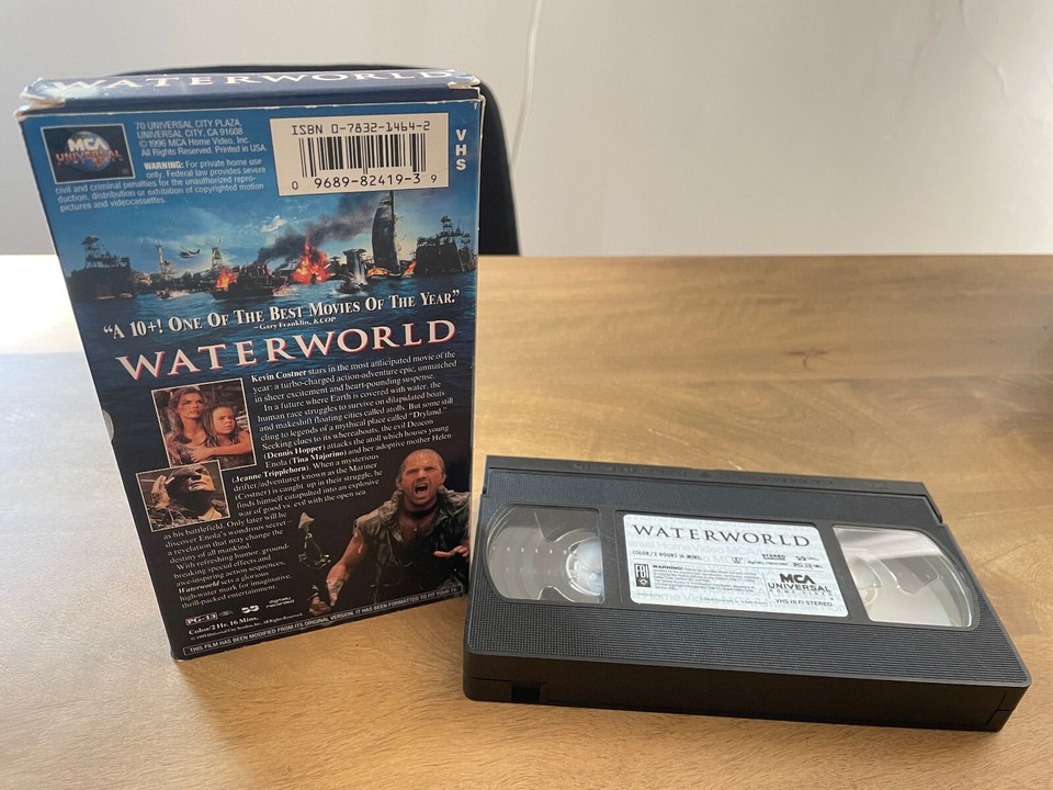 Waterworld (VHS/VCR Tape, 1996) Kevin Costner Dennis Hopper Cult Sci-Fi ...