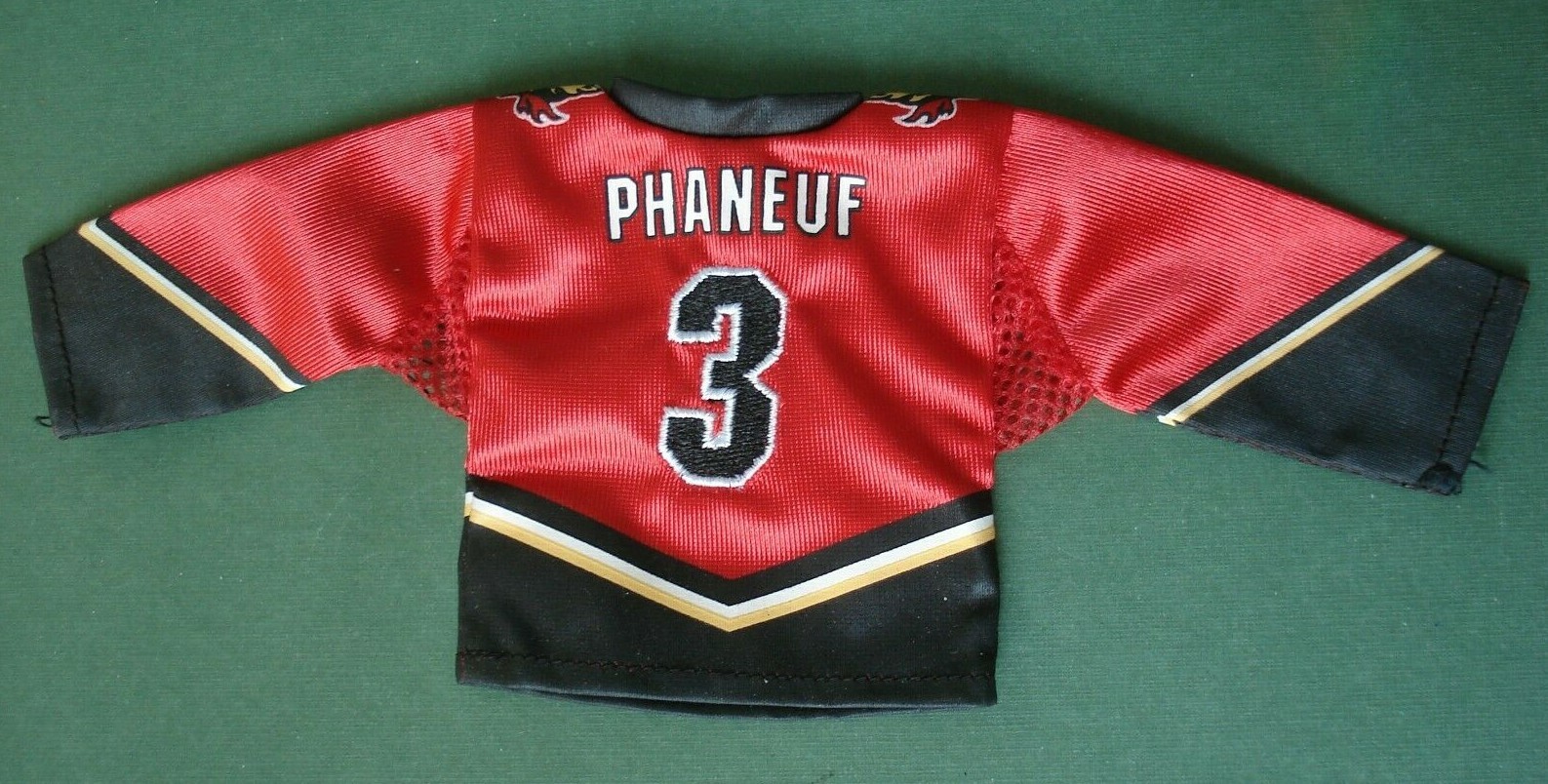 Dion Phaneuf Calgary Flames Mini Hockey Jersey Upper Deck Maple Leafs ...
