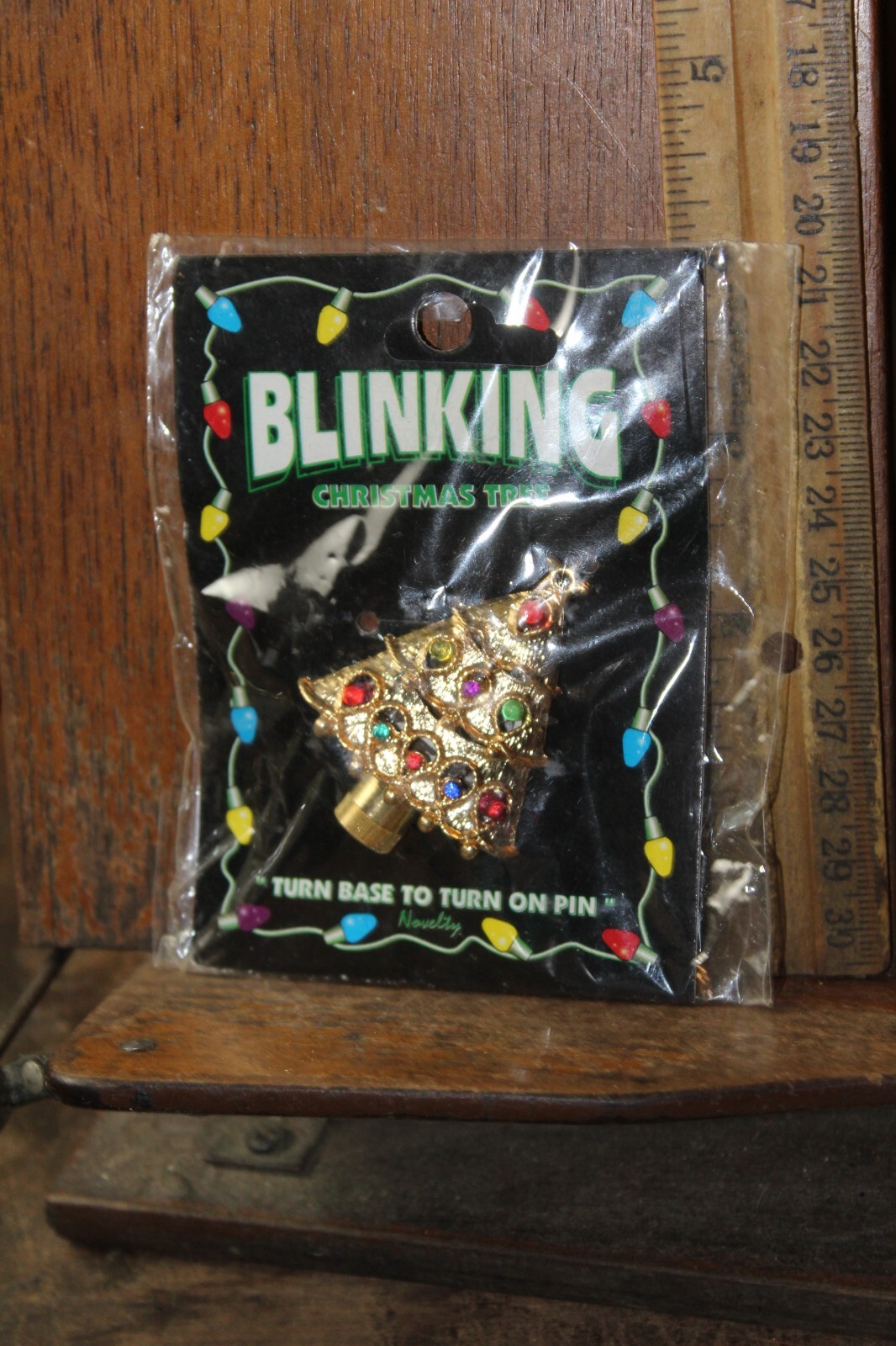 Vintage Costume Jewelry Blinking Brooch Pin Gold Tone Christmas Tree ...