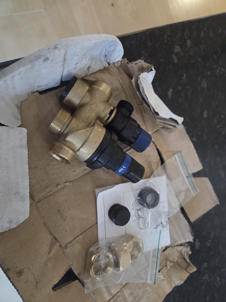 expansion vessel kit 24L with valve (see description) | eBay UK