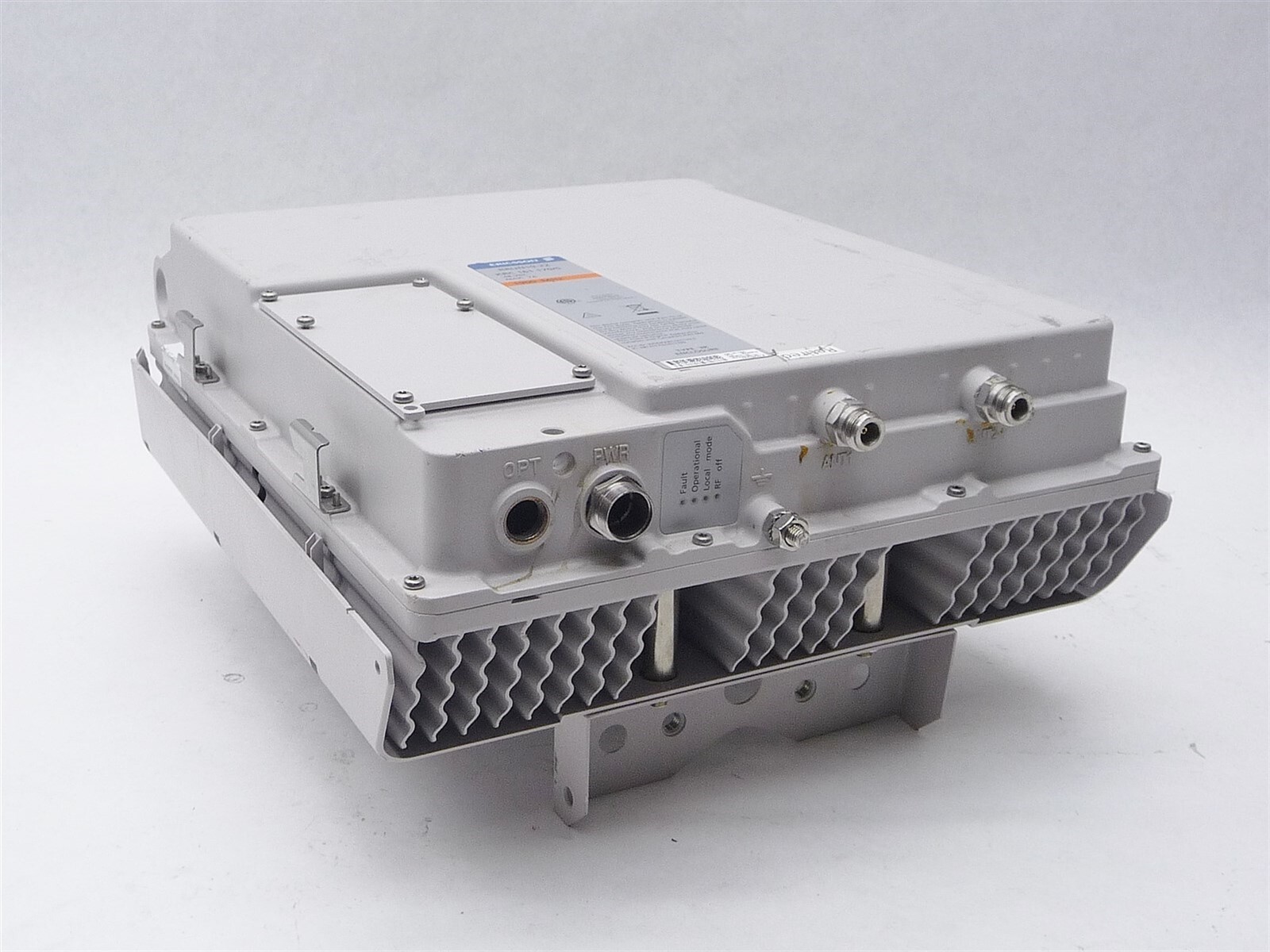 ERICSSON REMOTE RADIO UNIT 3R ENCLOSURE RRUN19-22 KRC 161 170/5 1900 ...