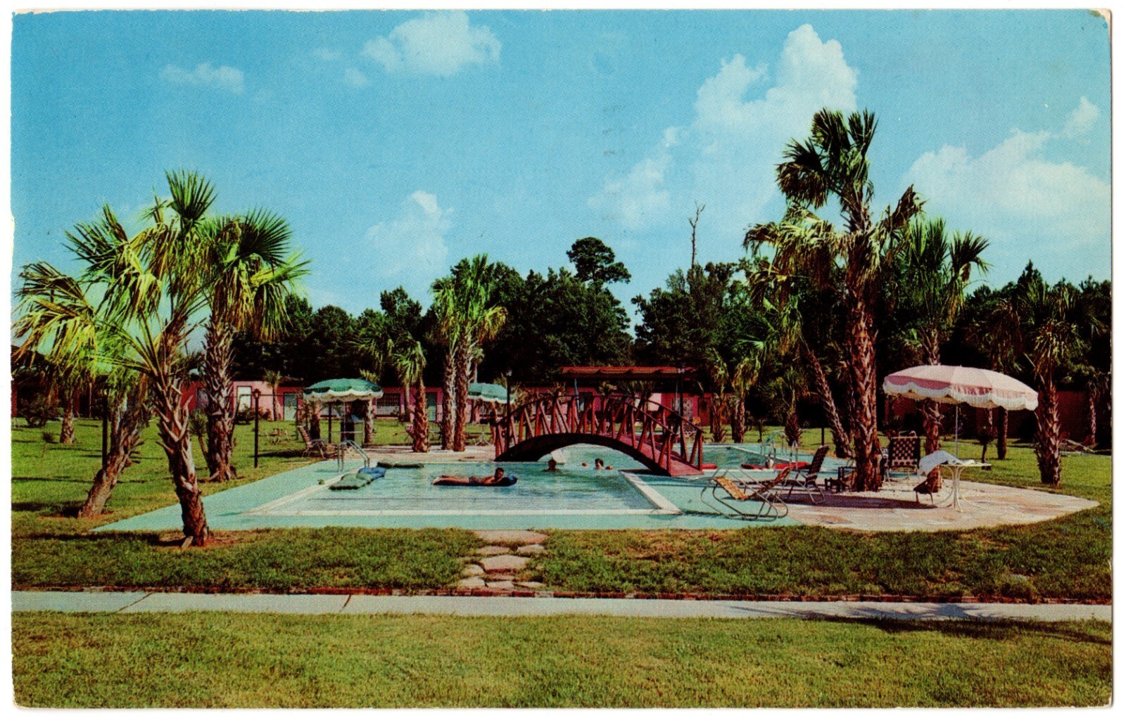 DILLON, SC South of the Border Motel, "Two Pools in One" South Carolina ...
