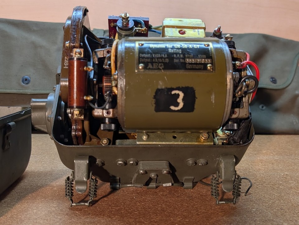 WW2 USA Signal Corps GN58 Generator Set with Parts & Roll BG-174 & Bag ...