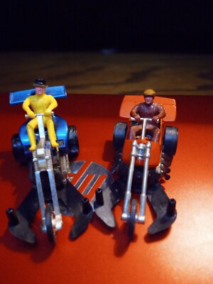 HOT WHEELS- SIZZLER RUMBLER CHOPCYCLES WITH INCLUDED DRIVERS & GUIDE ...