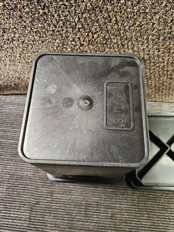 Tuf-Tite 4-Hole Distribution Box With Fittings (For 4 inch Pipe) Black ...