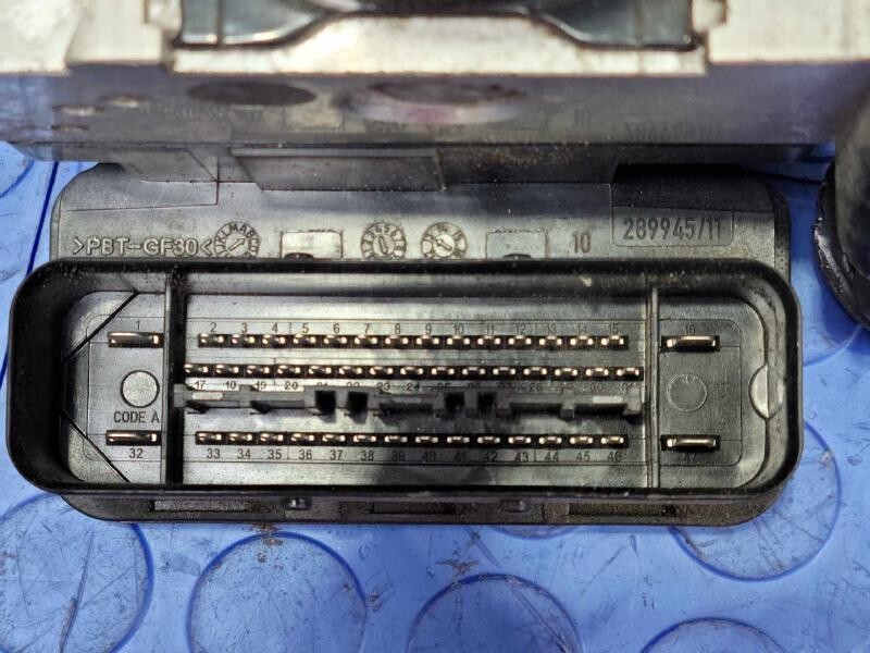 2013-2015 Volkswagen Passat ABS Anti-Lock Brake Pump Control Module ...