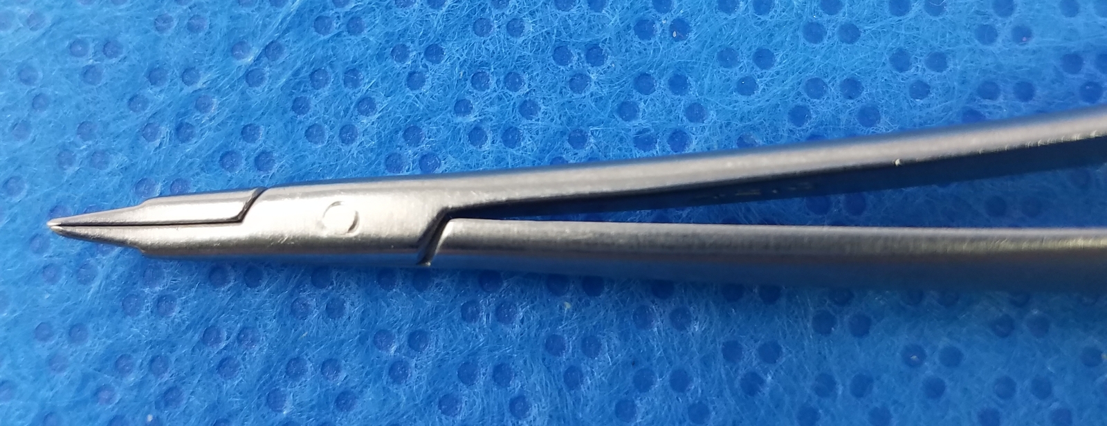 2X Weck 4210 (4-210) Micro Delicate Locking Needle Holder 4" Curved ...