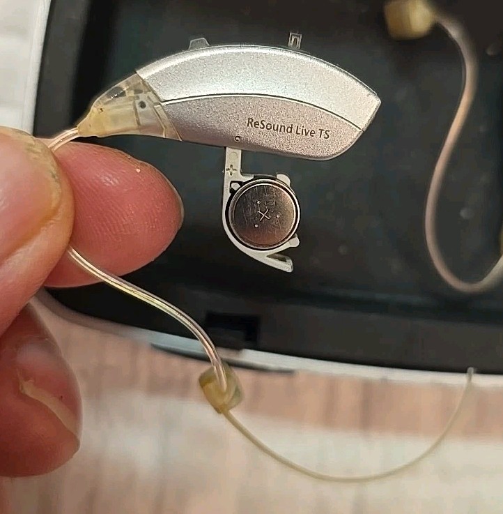 ReSound Live TS Hearing Aids A0970 -TESTED With 3 Packs Of Batteries | eBay