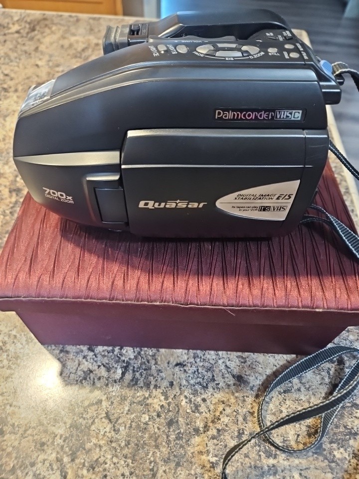 Quasar Palmcorder Camcorder VHS-C Model VM-L152 Working | eBay