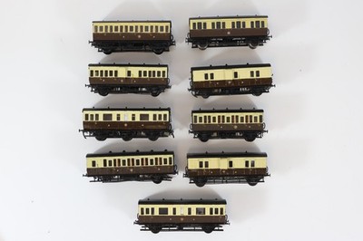 Shire Scenes/Ratio OO Gauge Kit Built Plastic Small Coaches x9 | eBay UK