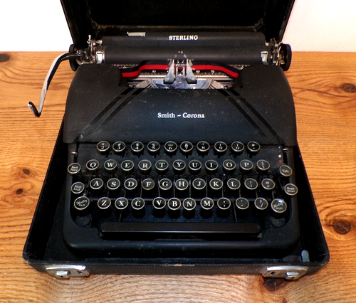 Vintage Smith Corona "Sterling" Black Portable Typewriter with Case ...