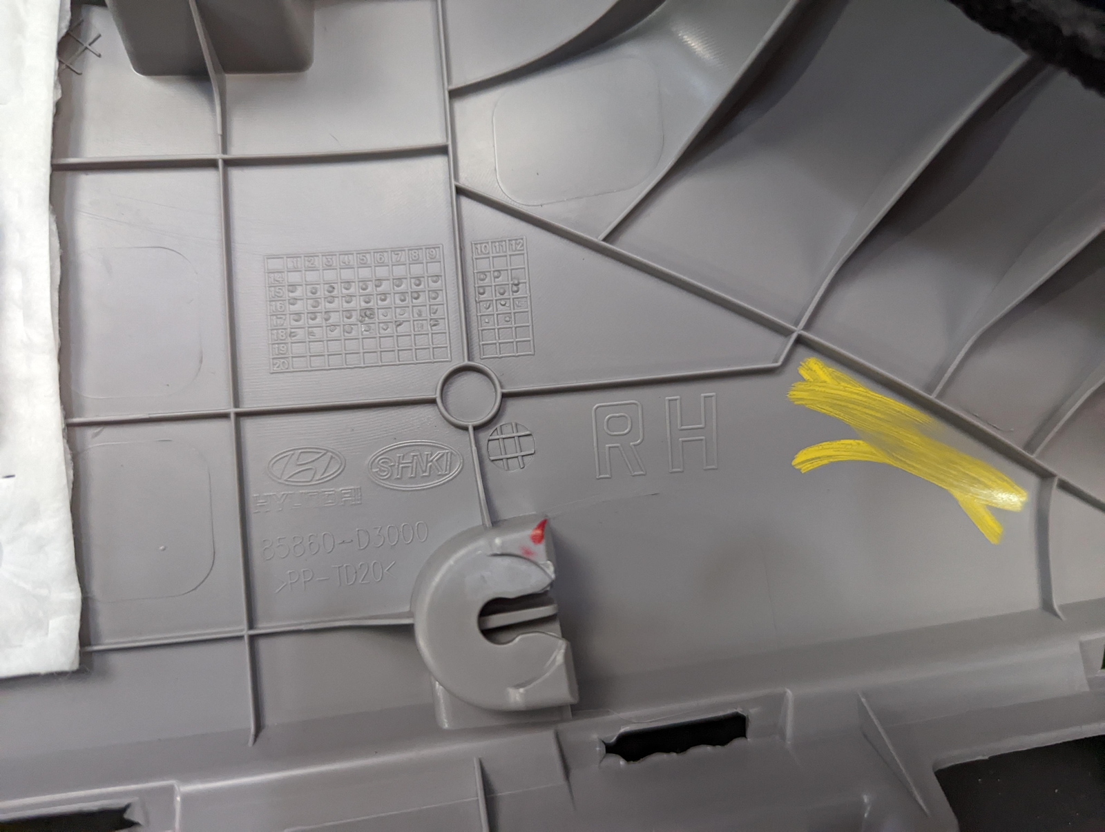 Rear Right C Pillar Upper Trim Panel 2019 Hyundai Tucson 85860-D3000 ...