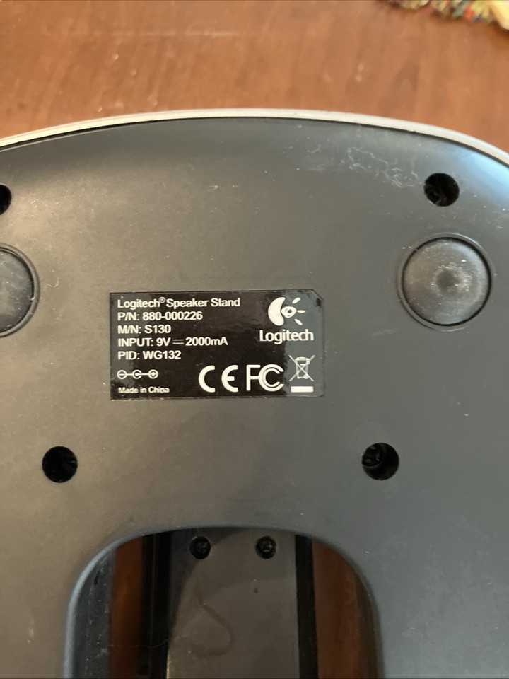 Logitech Speaker Stand for iPad 30 pin connector S130 older models No ...