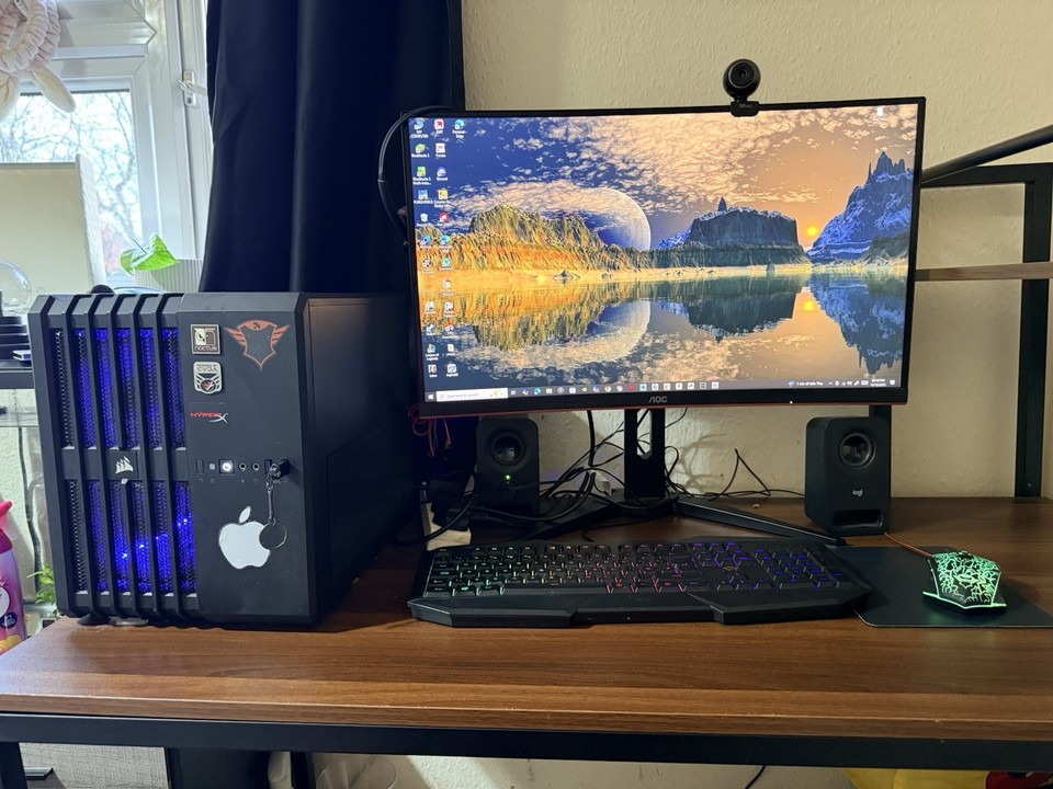 Desktop Monitor PC Case Speaker Keyboard Mouse Webcamera Headphone ...