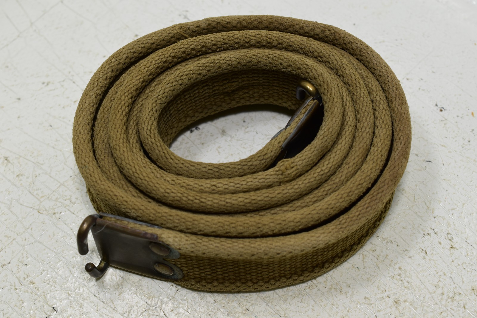 Lee Enfield WWII era 52" MKII Rifle Sling Canvas Green/tanish?