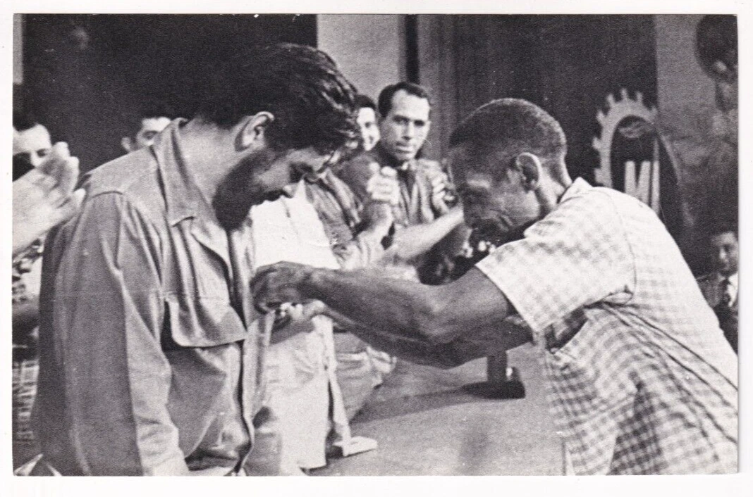 Che Guevara Hands Cut Off