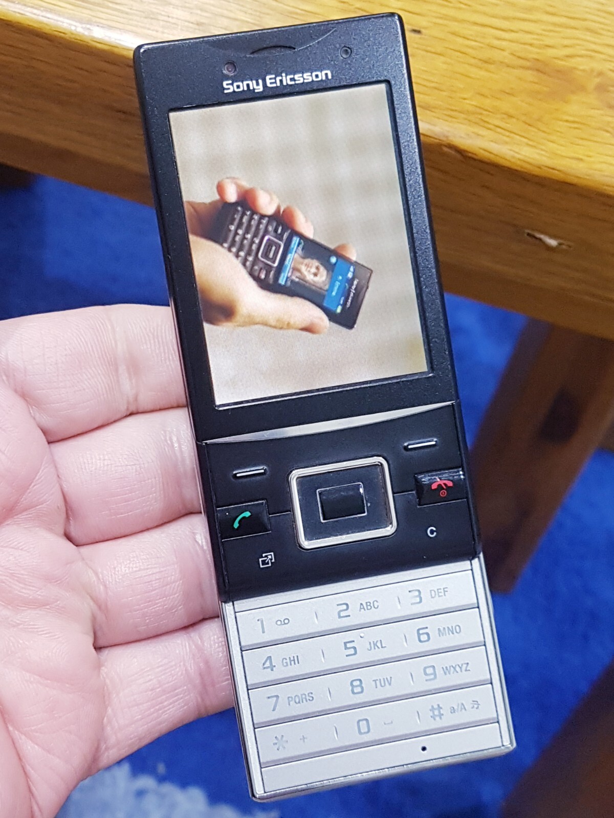 Sony Ericsson J20i (Three) 3G Mobile Phone Immaculate Condition With ...