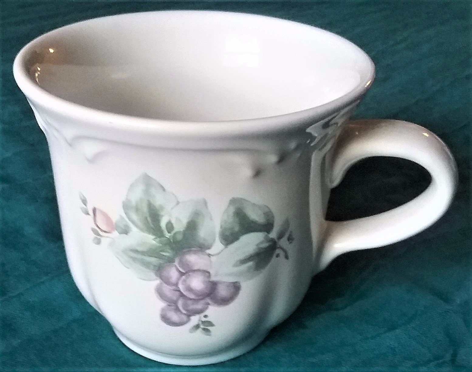 Pfaltzgraff Grapevine Pattern Stoneware Coffee Cups/Mugs - Several ...