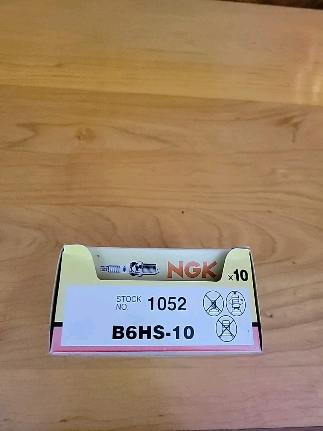 NGK B6HS - Alternative spark plugs