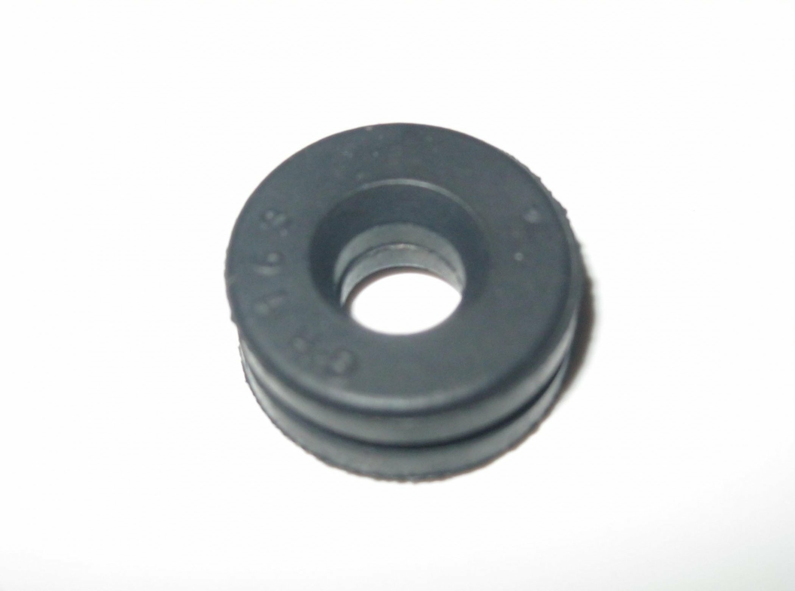 BMW Engine Cover Trim Rubber Mounting Grommet Bush 11127501588 New ...