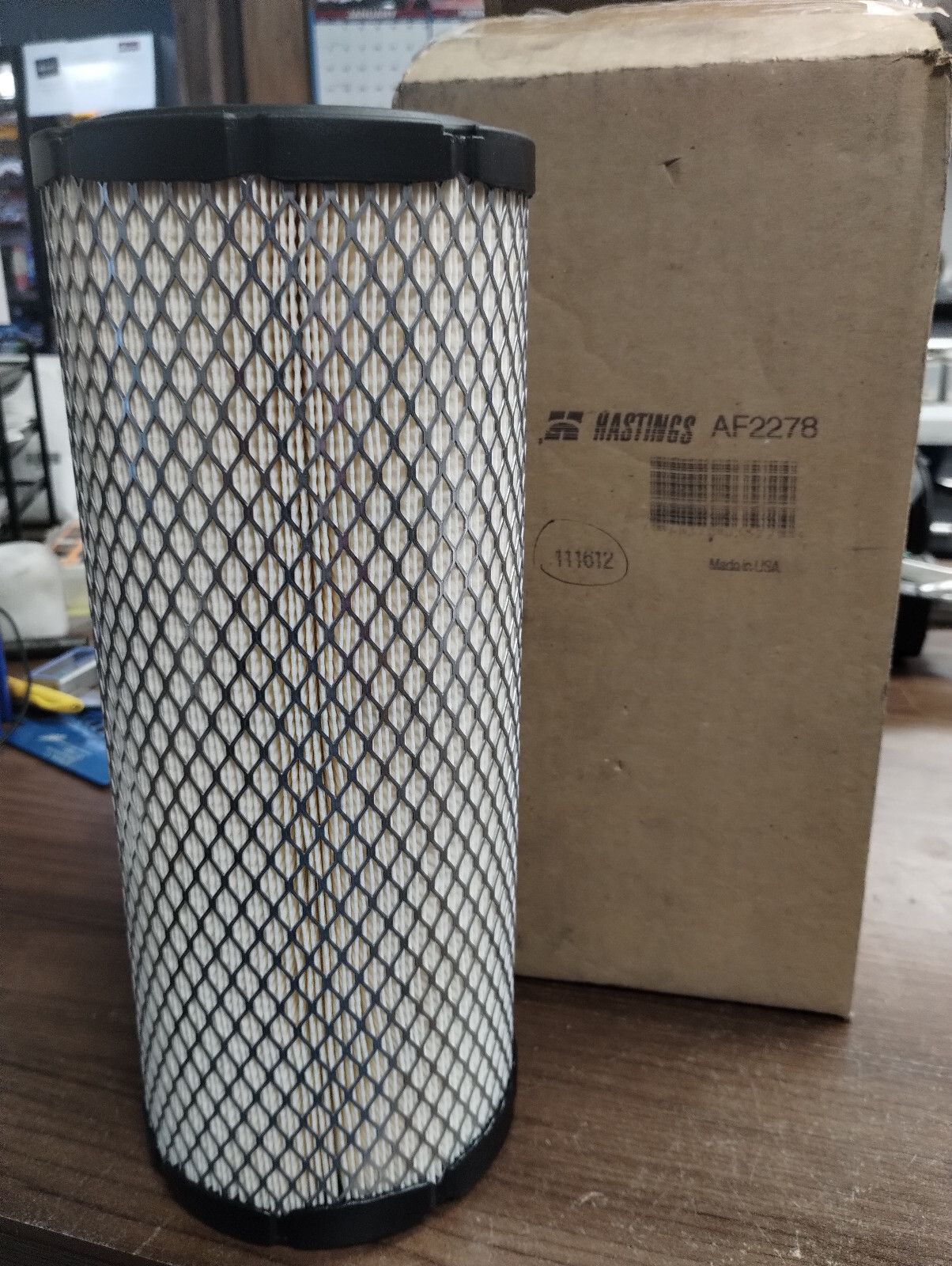 HYSTER 1377080 - Air filter cross reference