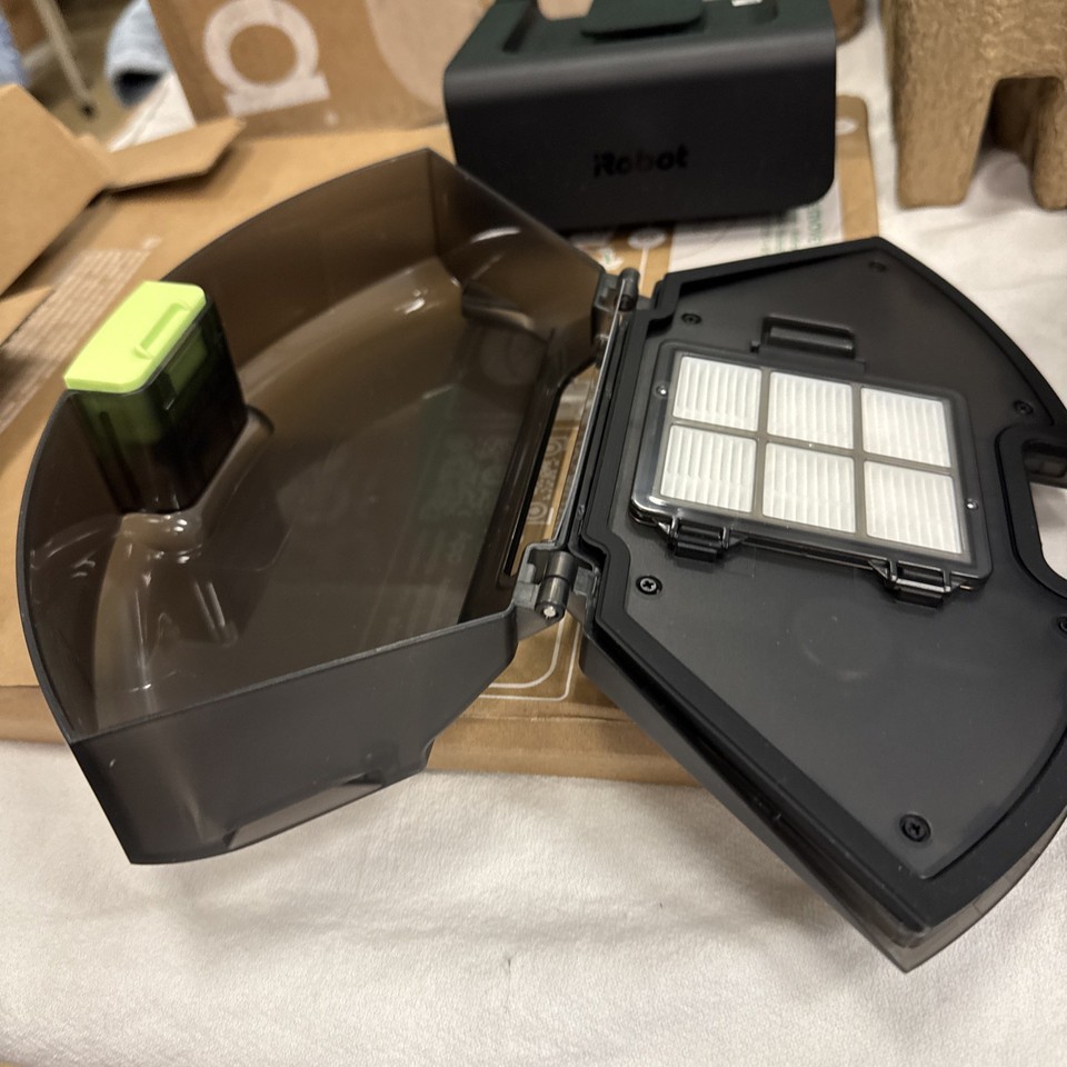 iRobot Roomba 105 Robot Vacuum LiDAR, Alexa, Strong Suction, Multi ...