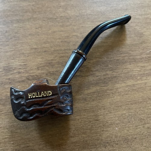 VINTAGE HOLLAND SOUVENIR BRIAR PIPE, SHAPED AS A SMALL DUTCH WOODEN ...