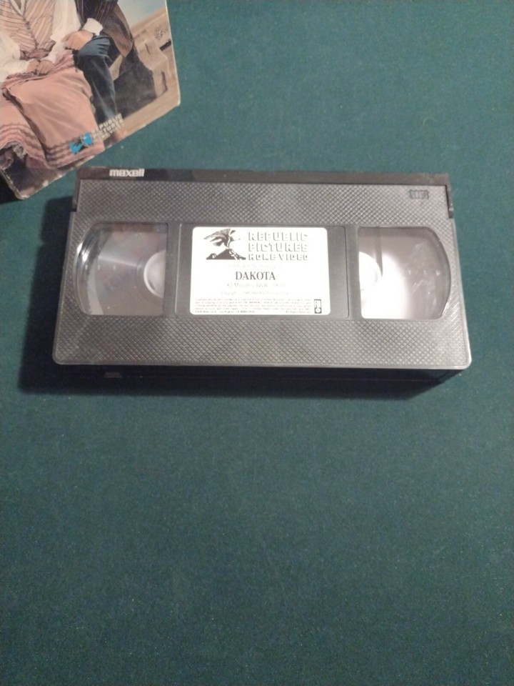 Dakota (VHS, 1991) John Wayne Walter Brennan Vera Ralston Ward Bond ...