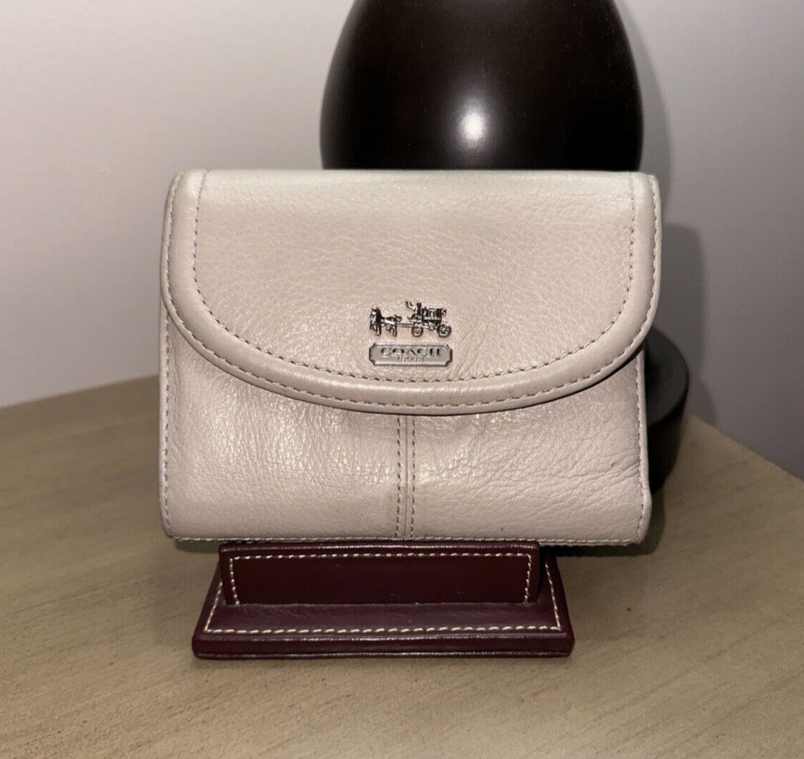 COACH Madison Flap Card case trifold wallet 46610 Dov… - Gem