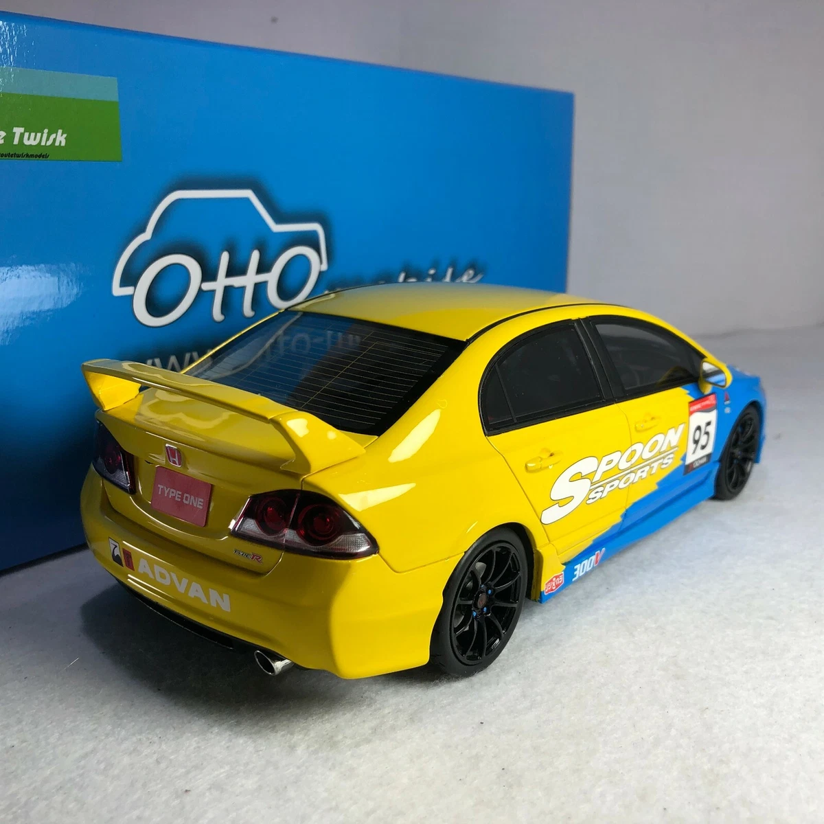 One Model 1/18 Honda Civic Type R FD2 Spoon Sports, 47% OFF