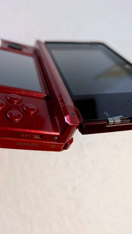 Excellent Nintendo 3DS Red Console Beautiful Screens 4GB SD Stylus ...
