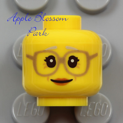 LEGO Female MINIFIG HEAD - Old Lady Woman Grandma Eye Glasses Gray ...