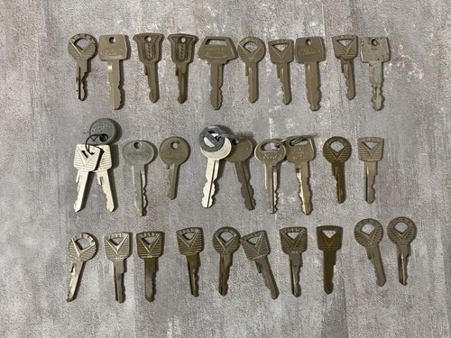 Estate Lot of 30 Vtg Ford Lincoln Car Keys Most 1960s 70s Family of ...