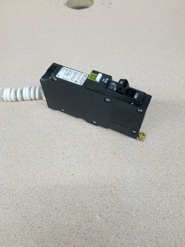 CHIPPED Square D QOB 20 Amp 20A Single Pole AFI AFCI Breaker QOB120CAFI ...