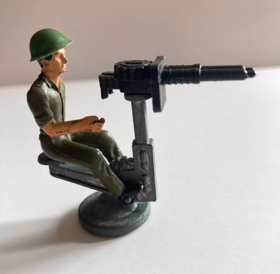 Vintage Plastic 'Britains' Military LWB Land Rover 9777: REAR MACHINE ...