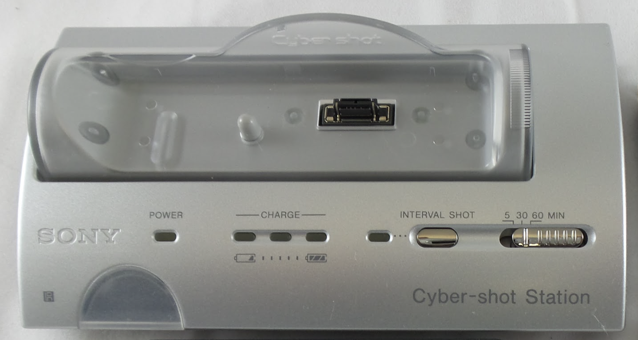 Sony Docking Station for Cybershot DSC-P200 Digital Cameras (CSS-PHB ...