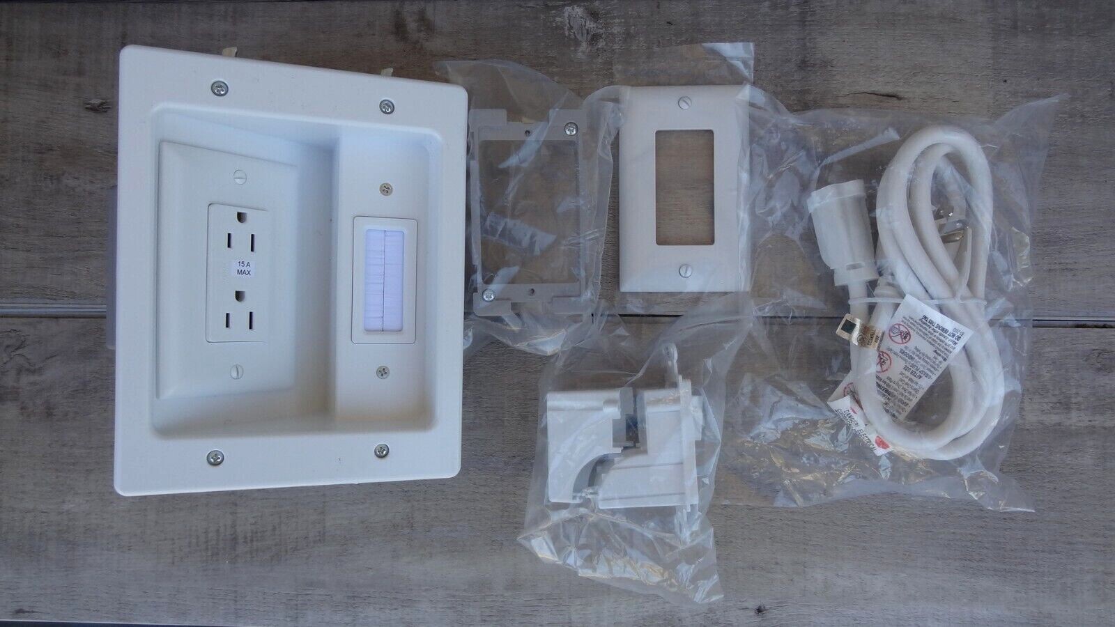 SANUS Simplicity In-wall TV Power and Cable Management Kit SSACMIWP1-W1 ...