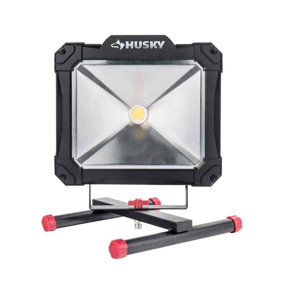 Husky 5000lm LED Portable Work Light HD5000PUO | eBay