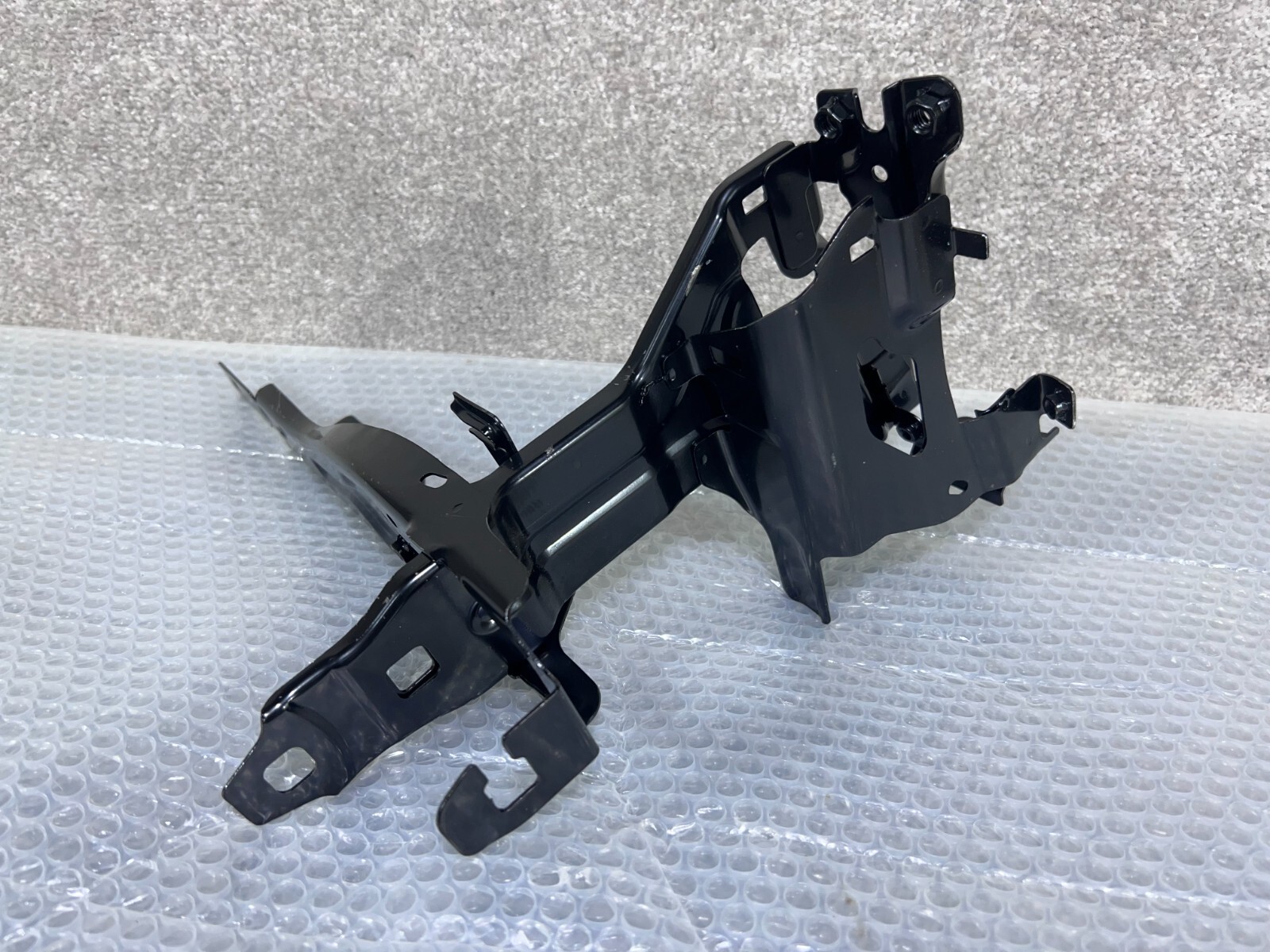 BMW 3 SERIES G20 G21 2019 - 2022 HEADLIGHT MOUNTING BRACKET RIGHT ...
