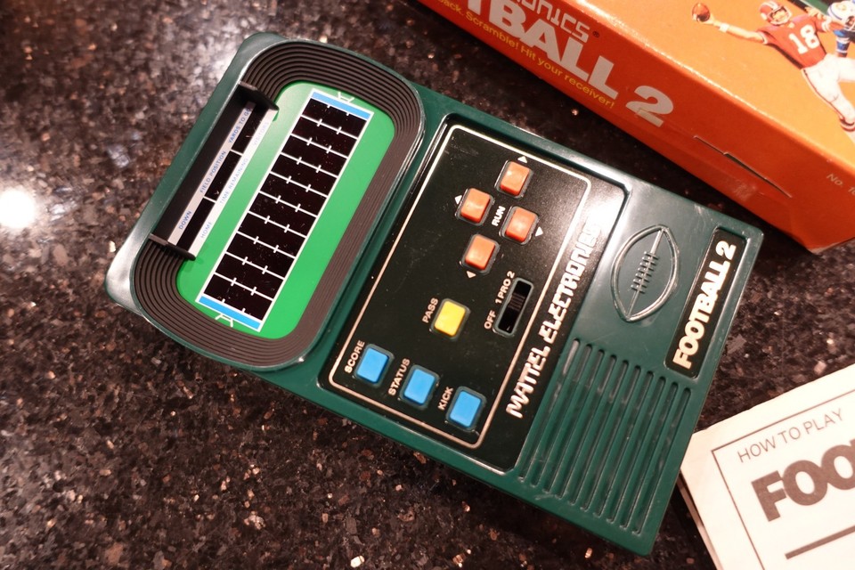Mattel Football 2 Vintage Electronic Handheld Tabletop Arcade Video ...