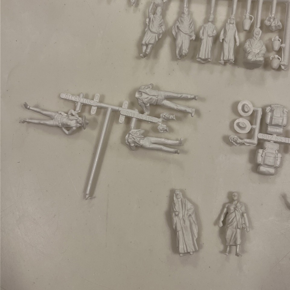 Preiser 1/43 Plastic Model Kit Unpainted Miniature Figures Set # 65600 ...