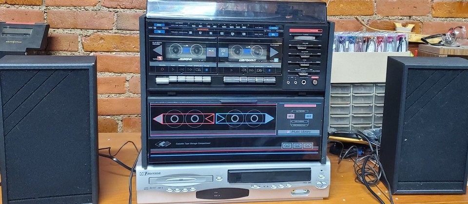 Sound Design Stereo Model # 683-1809 Am/FM Reciever, Cassette, Phono w ...