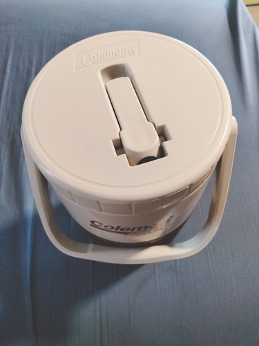 Vintage Maroon/Red Coleman Polylite Cooler - EXCELLENT CONDITION ...