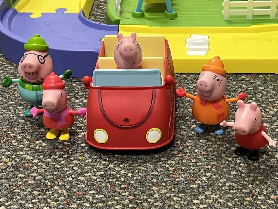Peppa Pig All Around Peppa’s Town Playset Talking Car Track with ...