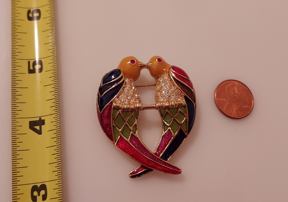 lovebirds exotic parrots double bird pin 2 birds kissing enamel ...
