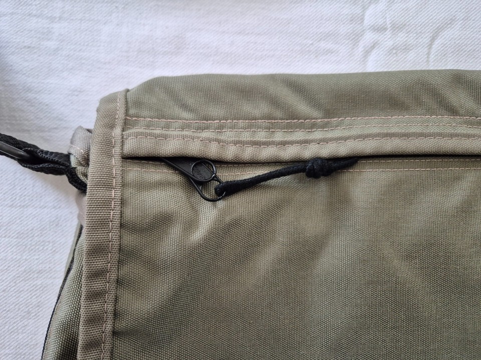 Vintage Eastpak Expandable Messenger Bag - Khaki/Olive Green - Made in ...