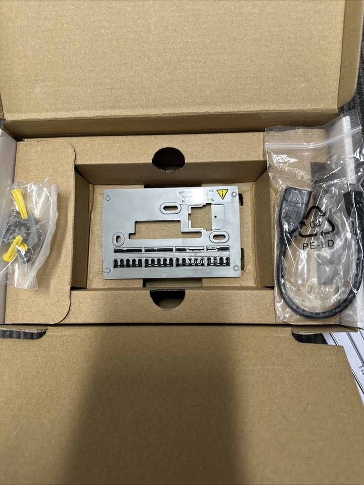 Trane XL824 Connected Control Programmable Wi-Fi Smart Thermostat ...