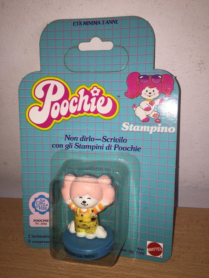 Mattel Poochie Set di 6 TIMBRINI con personaggi 5 cm in Card, 1982 DANNEGGIATI c | eBay